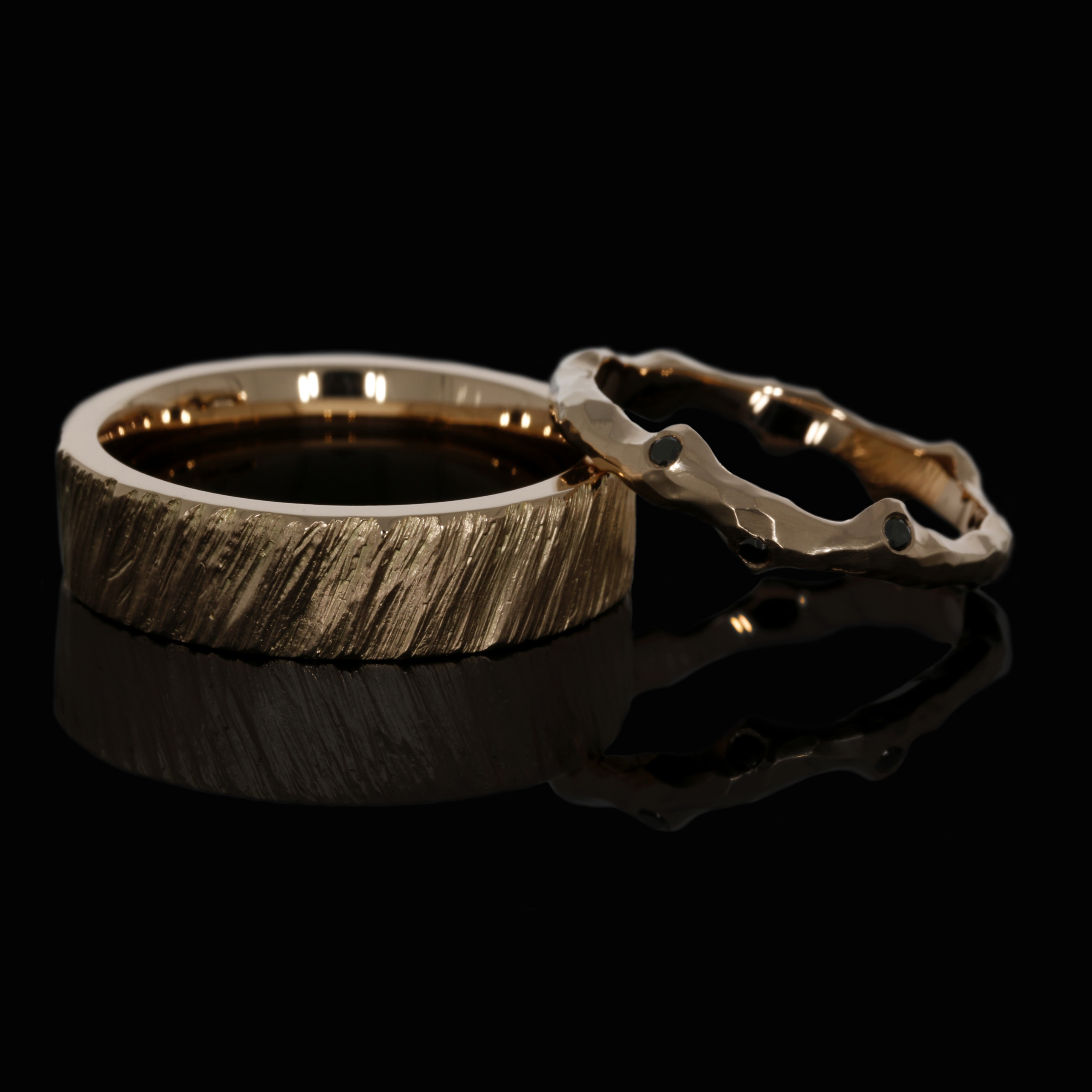 Nature inspired wedding rings custom-made by FRONT